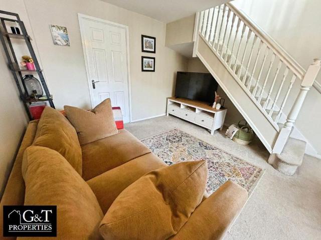 2 bedroom semi detached house to rent