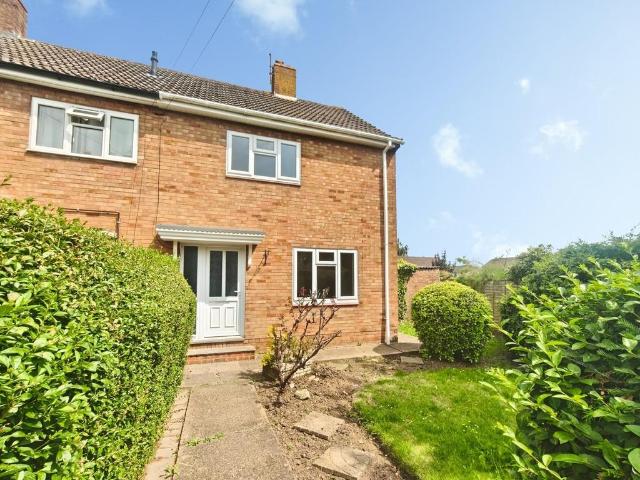 2 bedroom semi detached house to rent