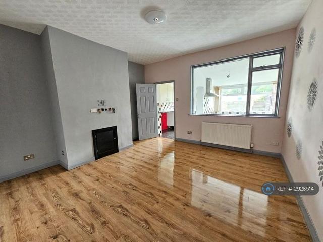 2 bedroom semi detached house to rent