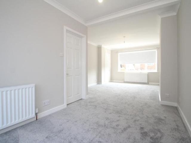 2 bedroom semi detached house to rent