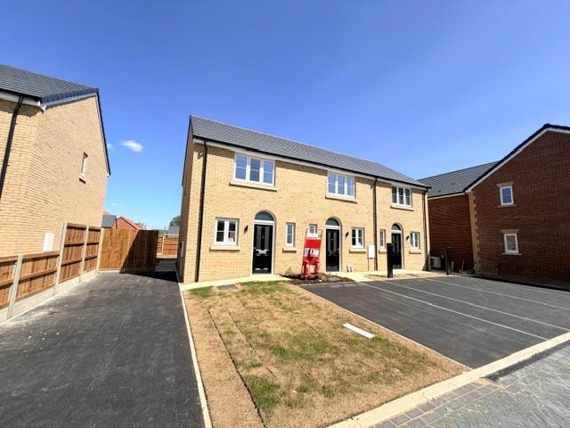 2 bedroom semi detached house to rent