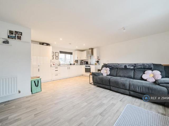 2 bedroom semi detached house to rent