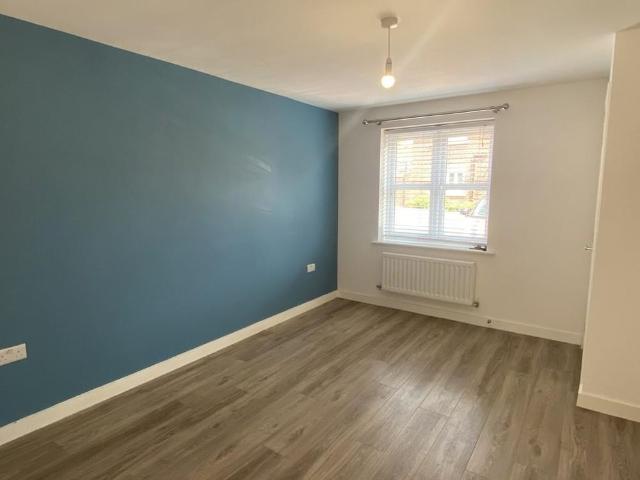 2 bedroom semi detached house to rent