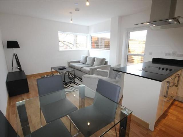 2 bedroom semi detached house to rent
