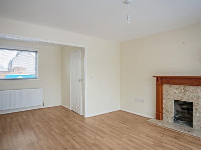 2 bedroom semi detached house to rent