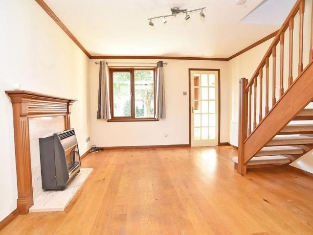 2 bedroom semi detached house to rent