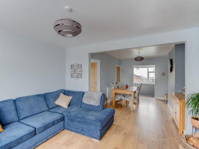 2 bedroom semi detached house to rent