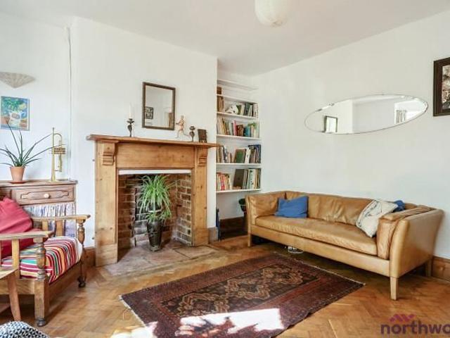 2 bedroom semi detached house to rent