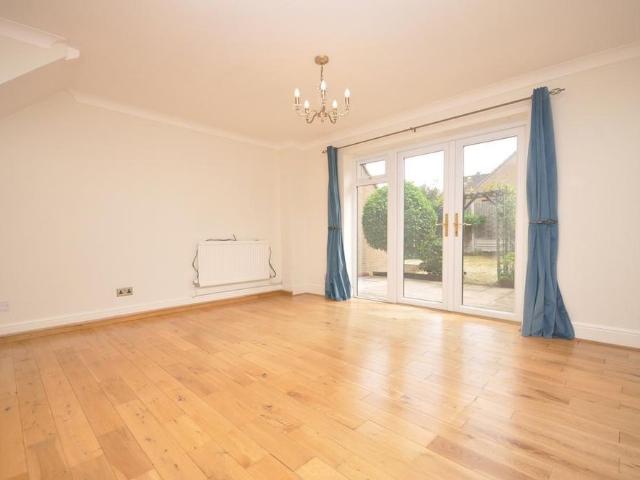 2 bedroom semi detached house to rent