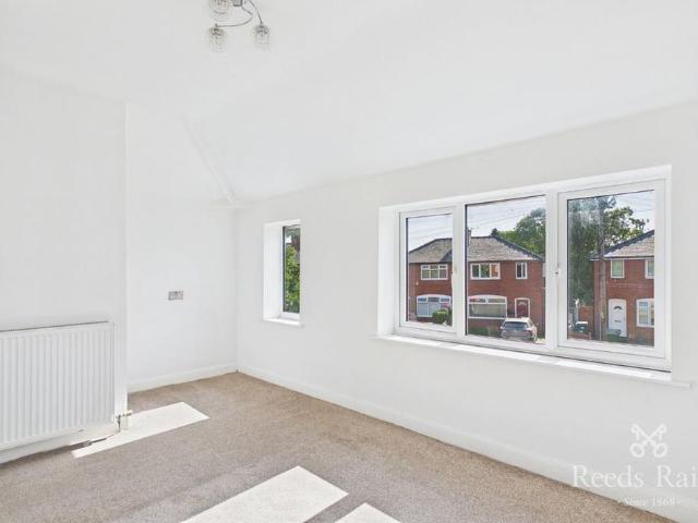 2 bedroom semi detached house to rent