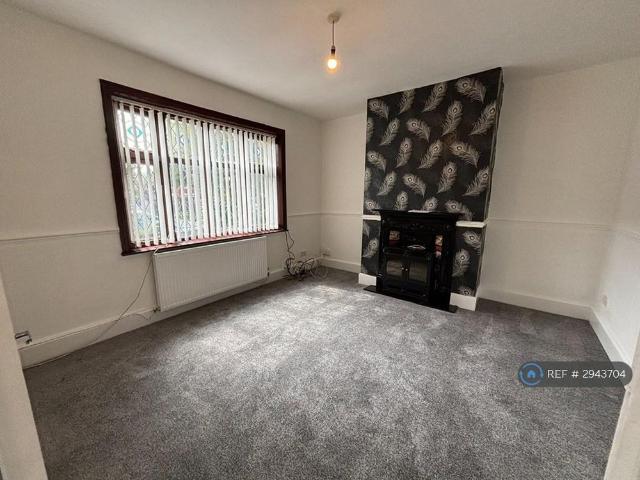 2 bedroom semi detached house to rent