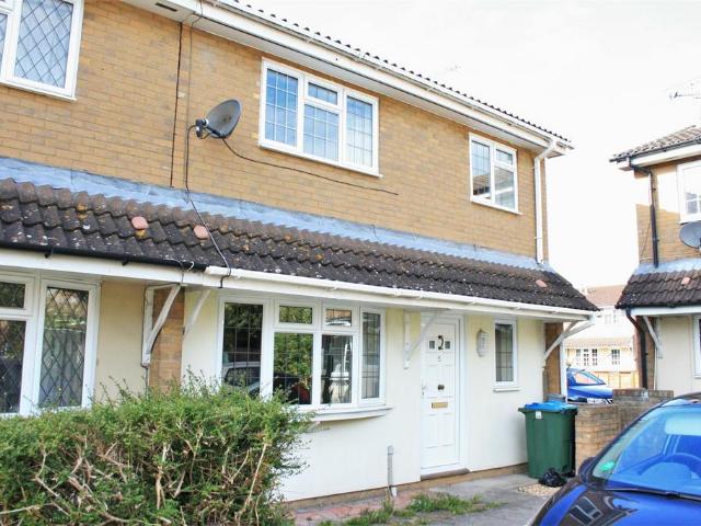 2 bedroom semi detached house to rent