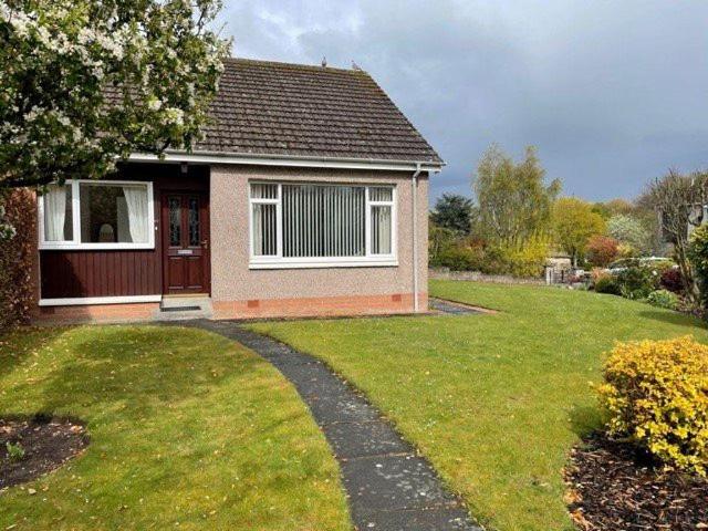 2 bedroom semi detached house to rent