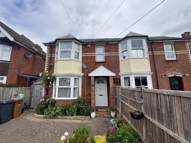 2 bedroom semi detached house to rent