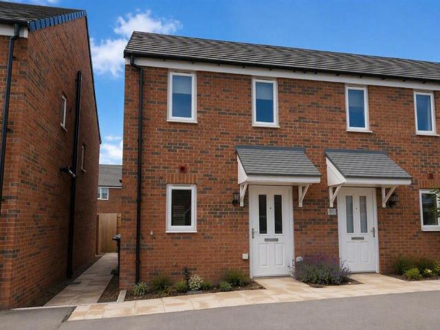 2 bedroom semi detached house to rent