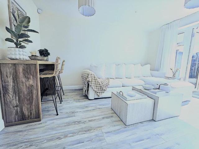 2 bedroom semi detached house to rent