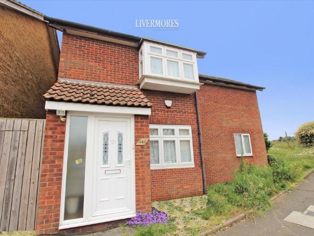 2 bedroom semi detached house to rent