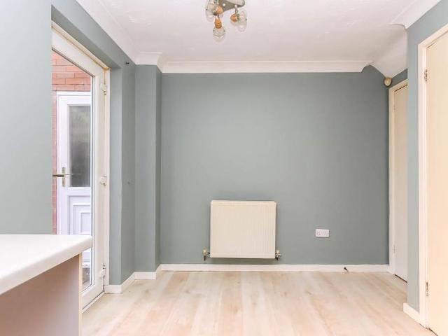 2 bedroom semi detached house to rent