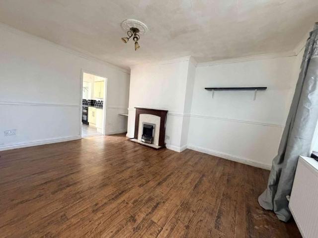 2 bedroom semi detached house to rent