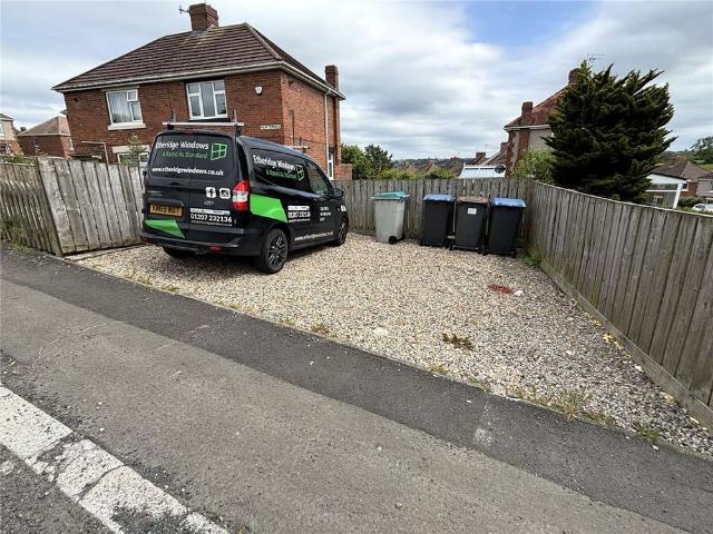 2 bedroom semi detached house to rent