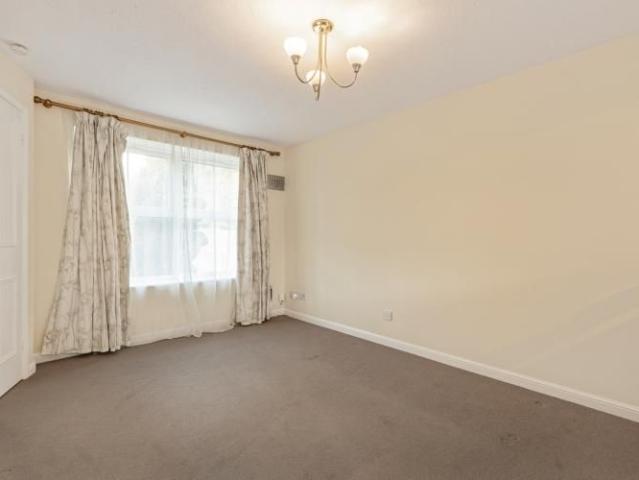 2 bedroom semi detached house to rent