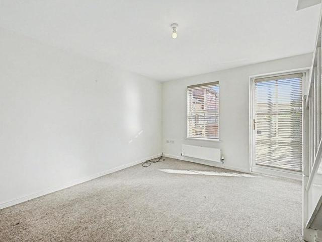 2 bedroom semi detached house to rent