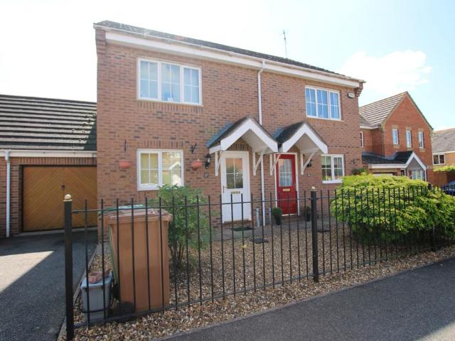 2 bedroom semi detached house to rent