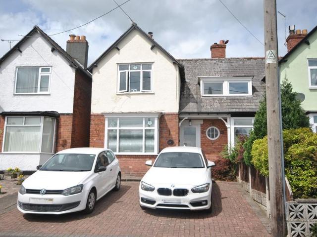 2 bedroom semi detached house to rent
