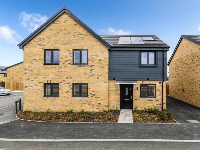 2 bedroom semi detached house to rent