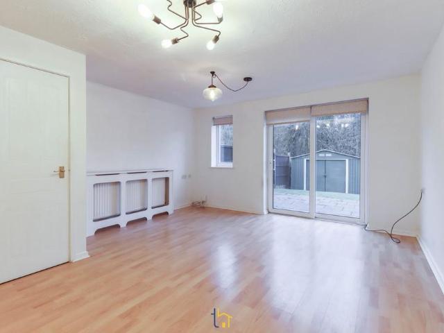 2 bedroom semi detached house to rent