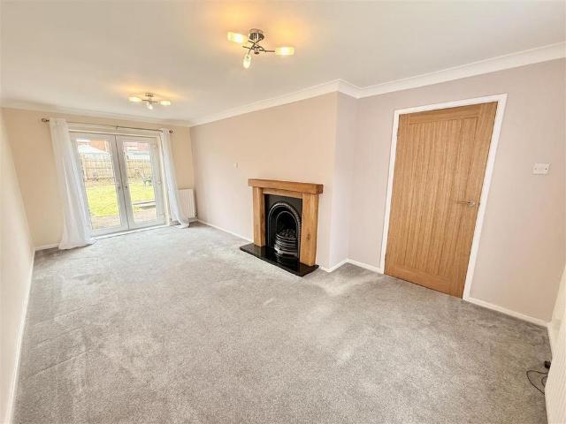 2 bedroom semi detached house to rent