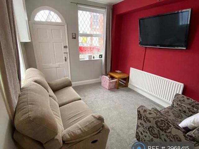 2 bedroom semi detached house to rent