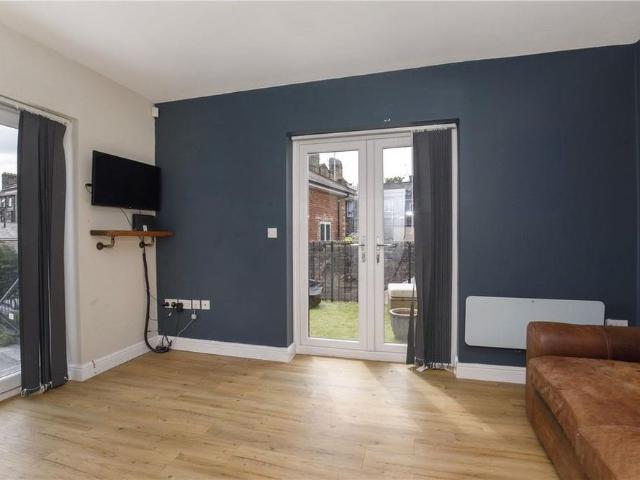 2 bedroom semi detached house to rent