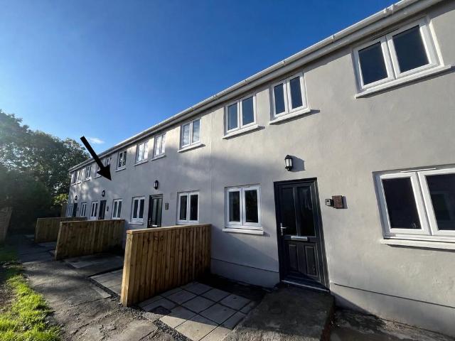2 bedroom semi detached house to rent