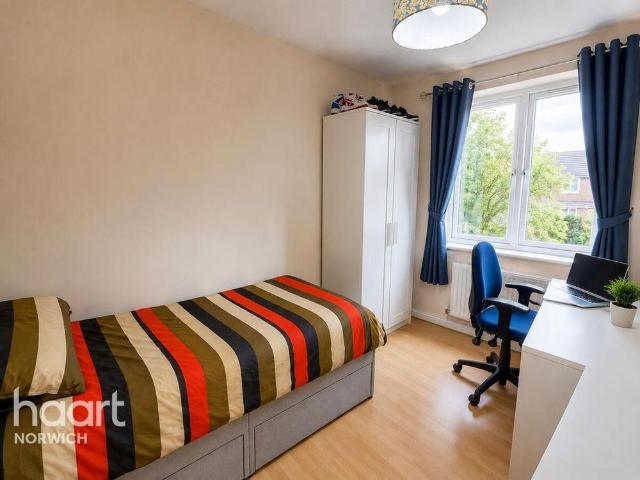 2 bedroom semi detached house to rent