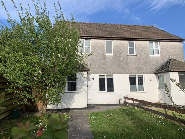 2 bedroom semi detached house to rent