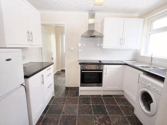 2 bedroom semi detached house to rent
