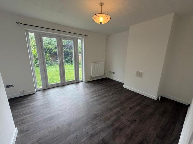 2 bedroom semi detached house to rent
