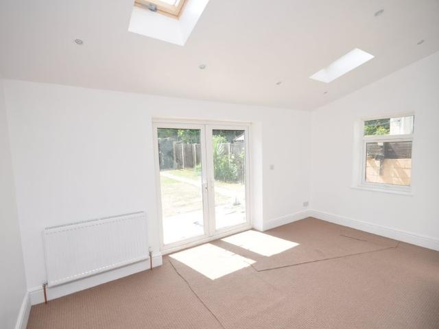 2 bedroom semi detached house to rent