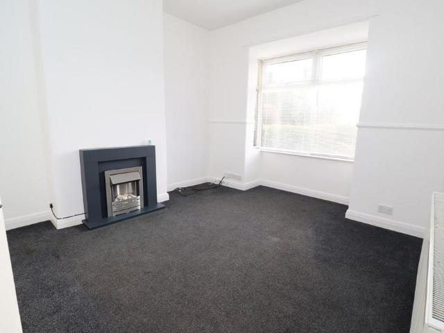 2 bedroom semi detached house to rent