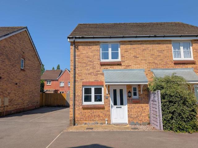2 bedroom semi detached house to rent
