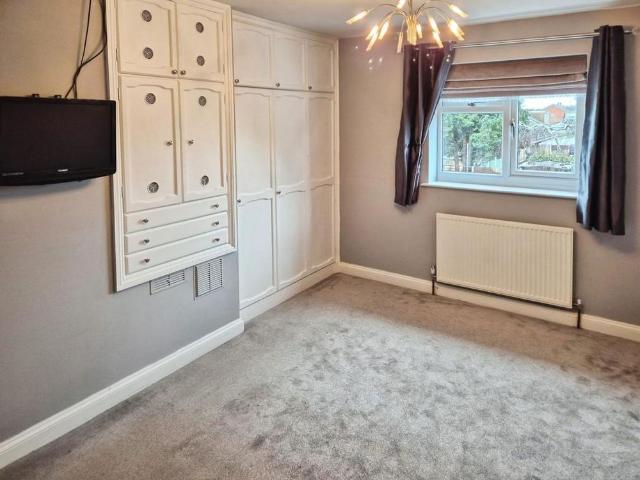 2 bedroom semi detached house to rent