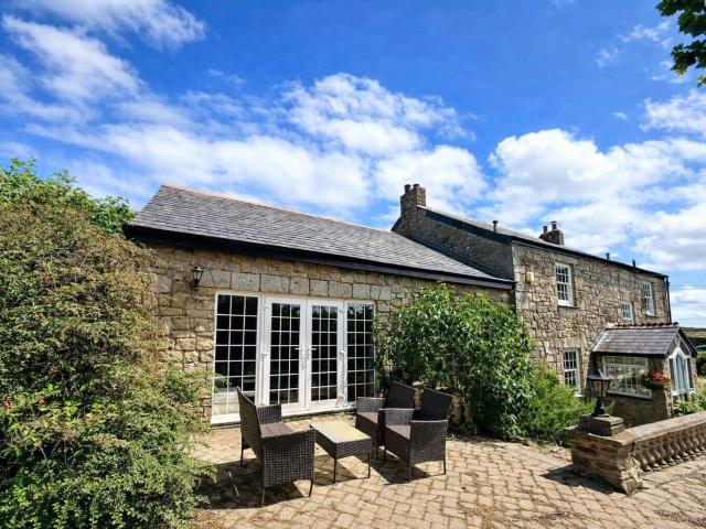 2 bedroom semi detached house to rent