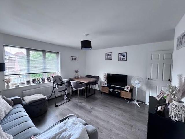 2 bedroom semi detached house to rent