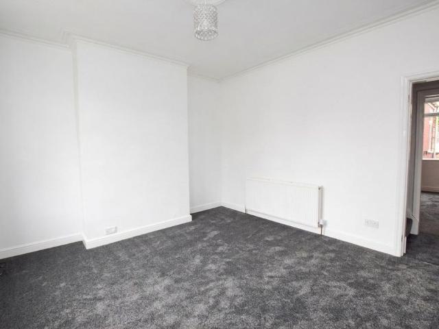 2 bedroom semi detached house to rent