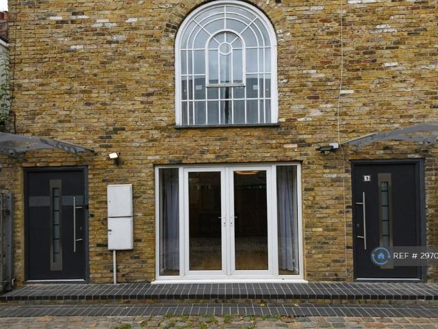 2 bedroom semi detached house to rent
