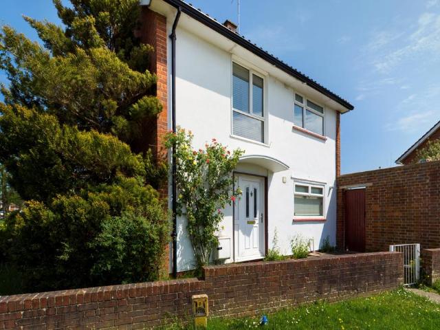 2 bedroom semi detached house to rent