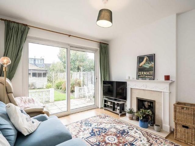 2 bedroom semi detached house to rent