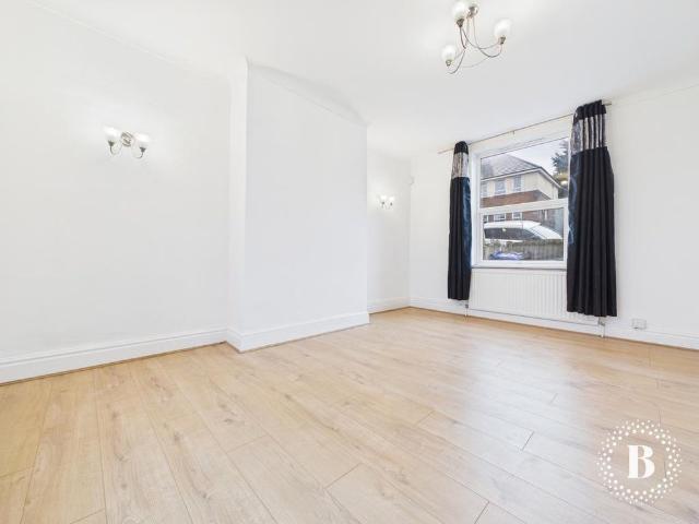 2 bedroom semi detached house to rent