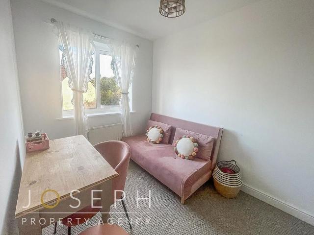 2 bedroom semi detached house to rent